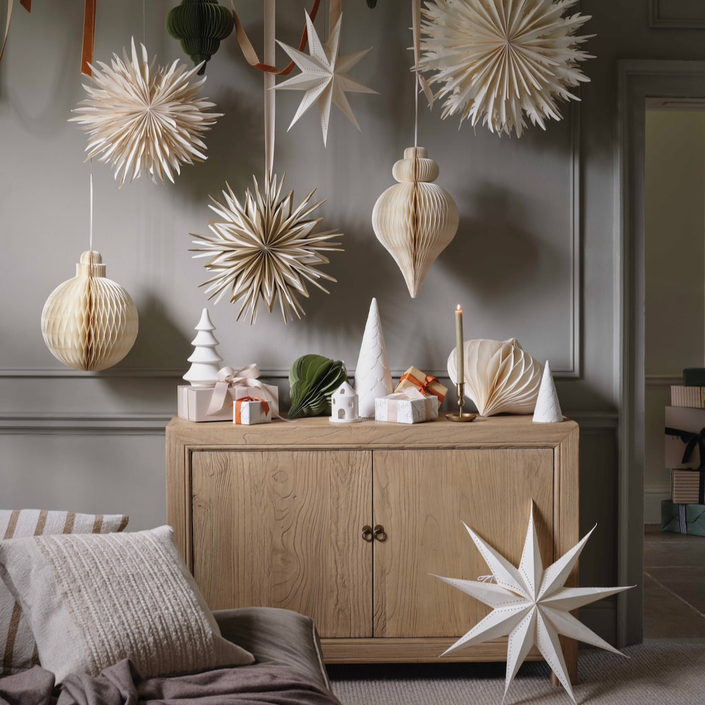 Antique White Detailed Paper Star